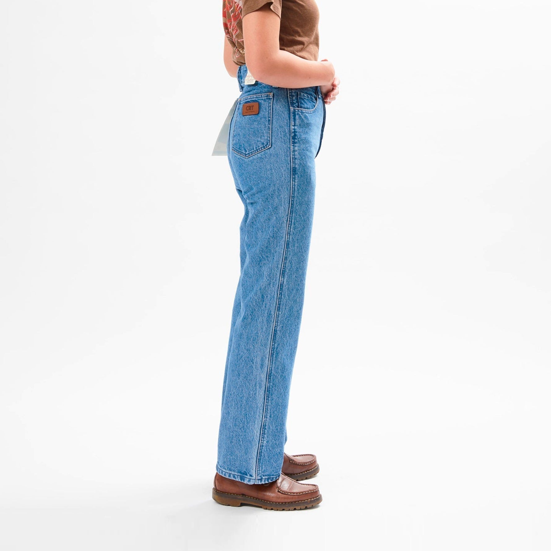 CRT Jeans & Sports｜色褪せた文化に、色付けしていく。Jeans＆Sports 『CRT』